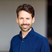 Iain McKinnon | About | University College London